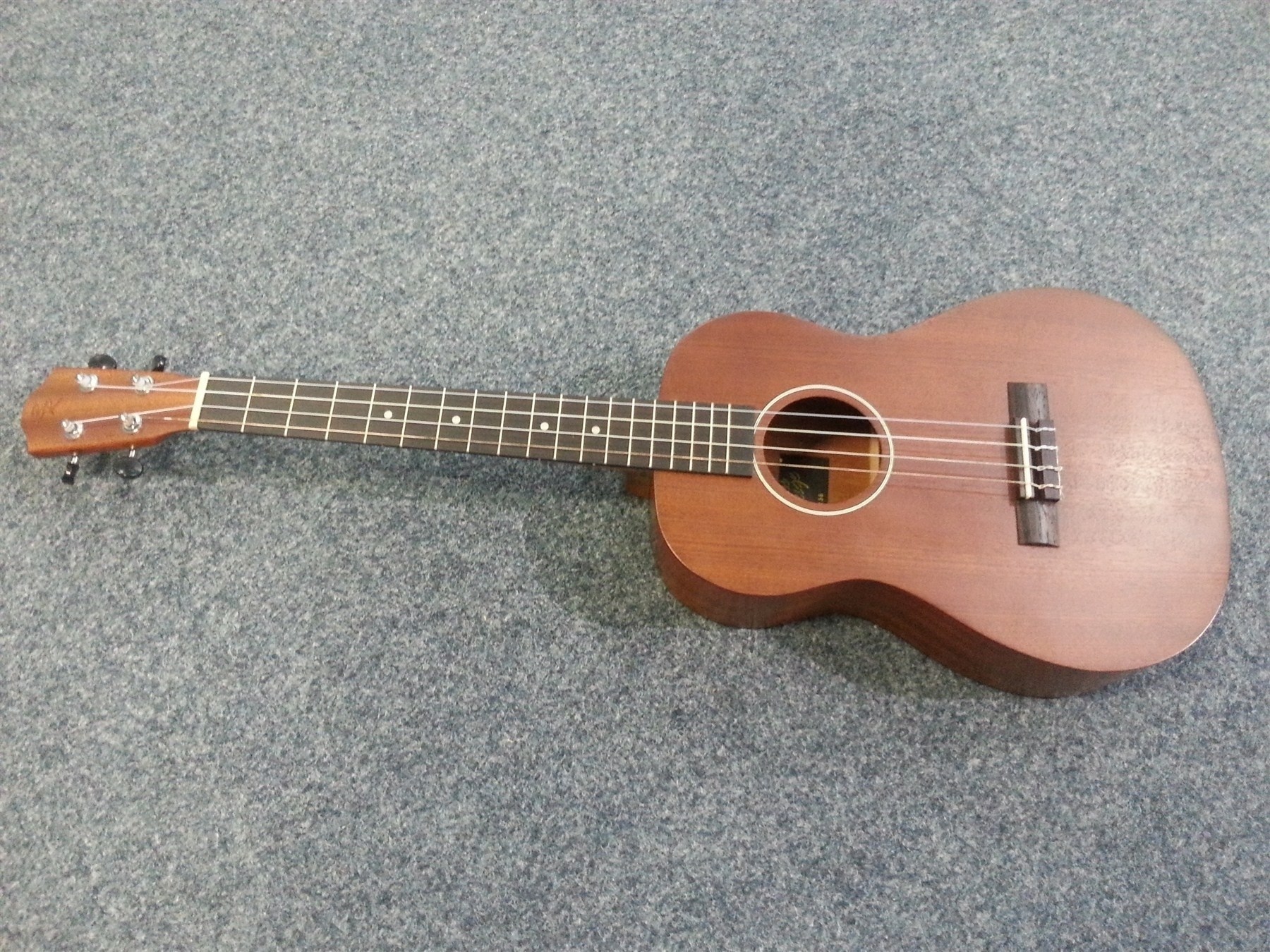 HW Audio:. Baton Rouge Baritone Ukulele