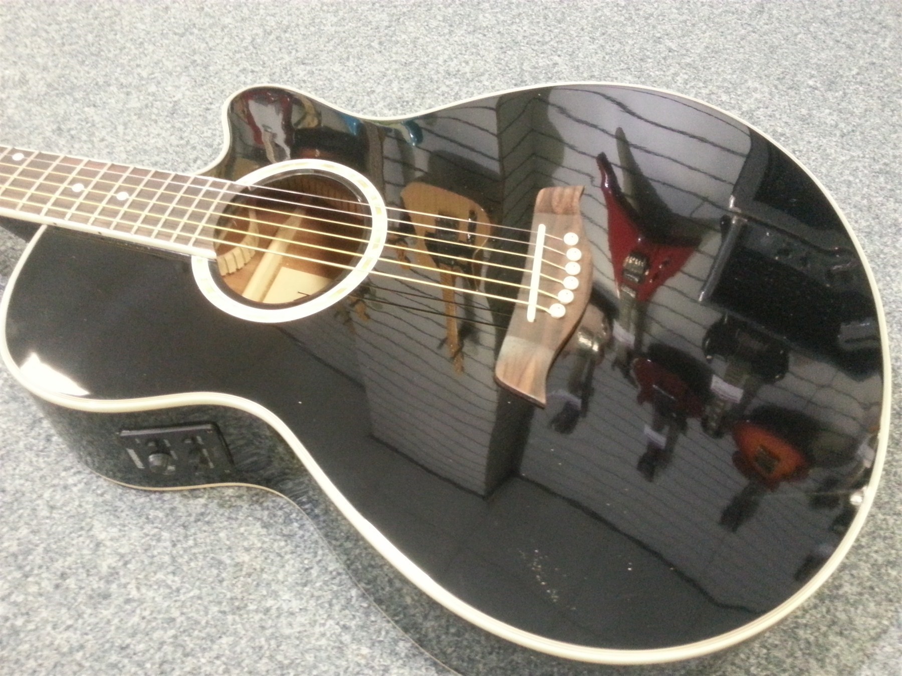 HW Audio:. Deacon Cutaway Electro Acoustic Guitar GC402CE, Black