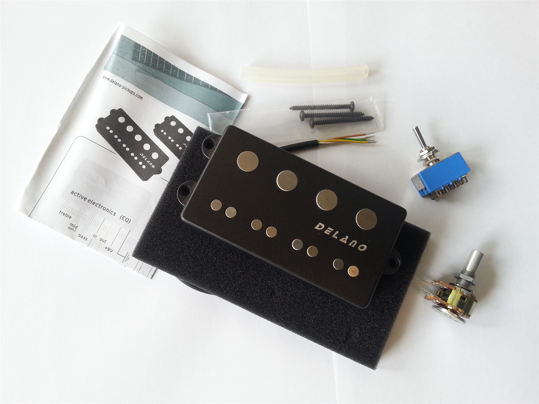 HW Audio:. Delano Hybrid 4 MC4HY Bass Pickup For Active Basses