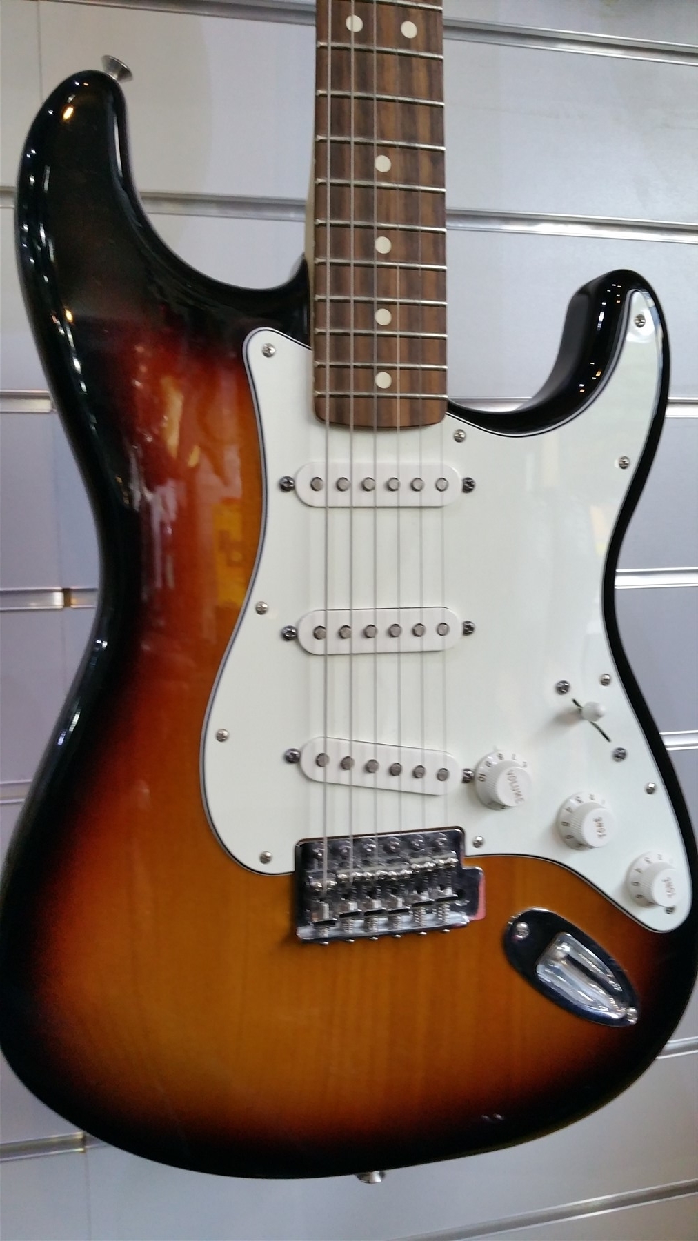 HW Audio:. Fender Standard Stratocaster - Used, Sunburst, Rosewood