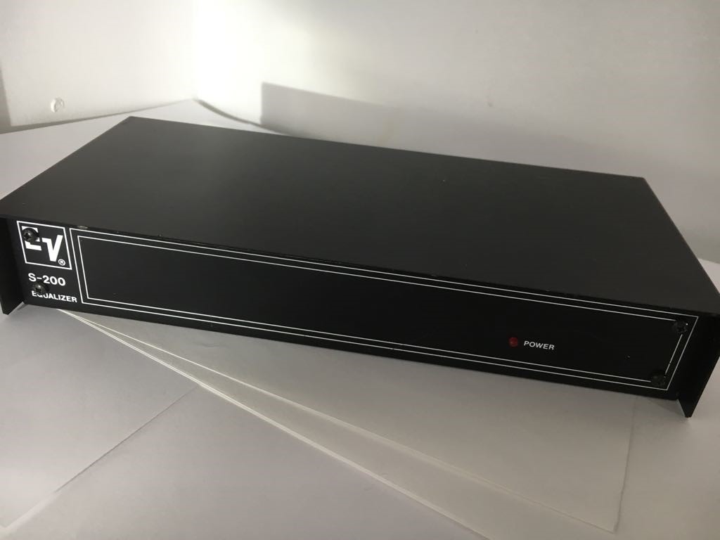 HW Audio:. Electrovoice EV S200 Equaliser - Used