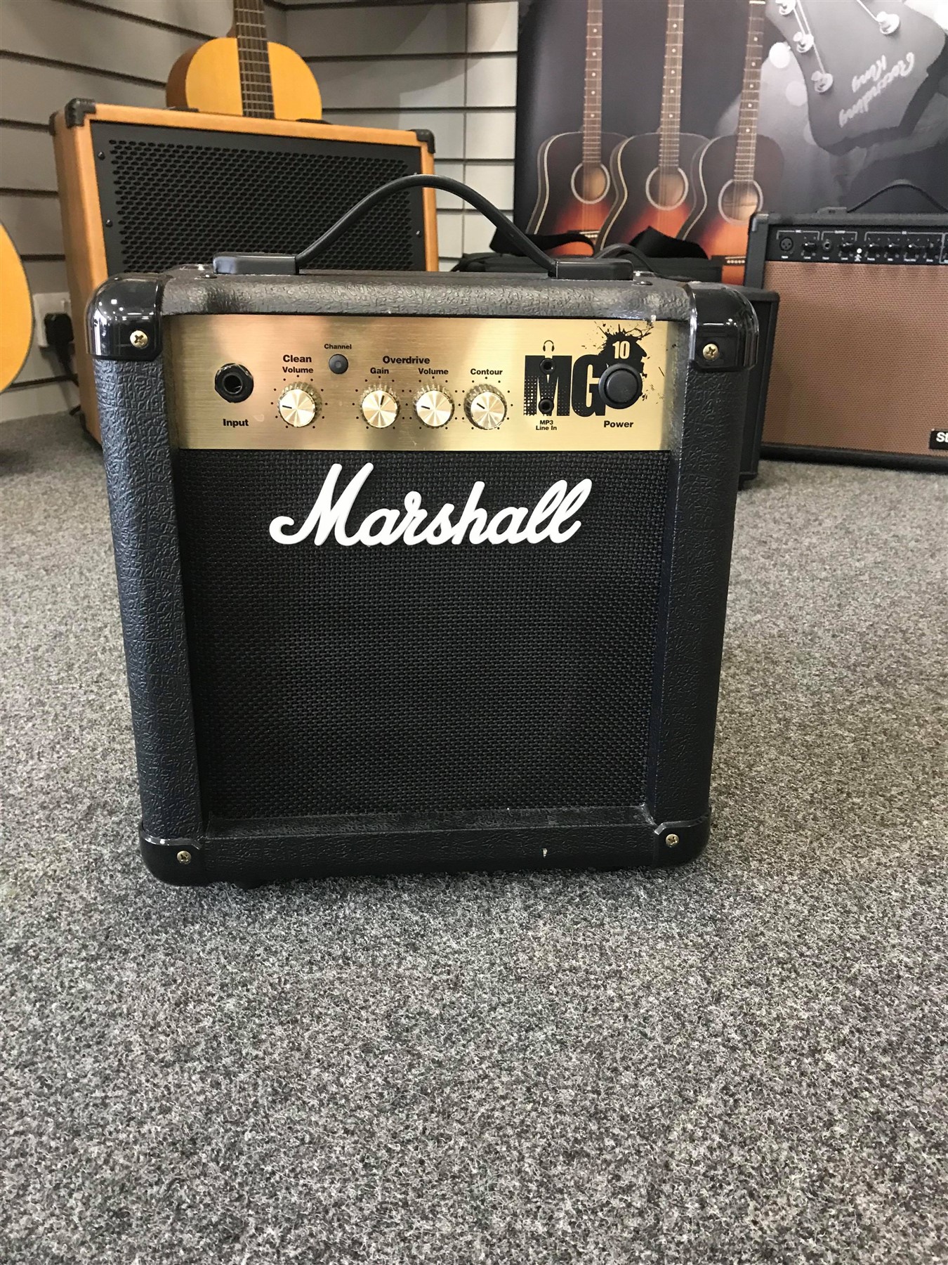 HW Audio:. Marshall MG10 Combo - Used