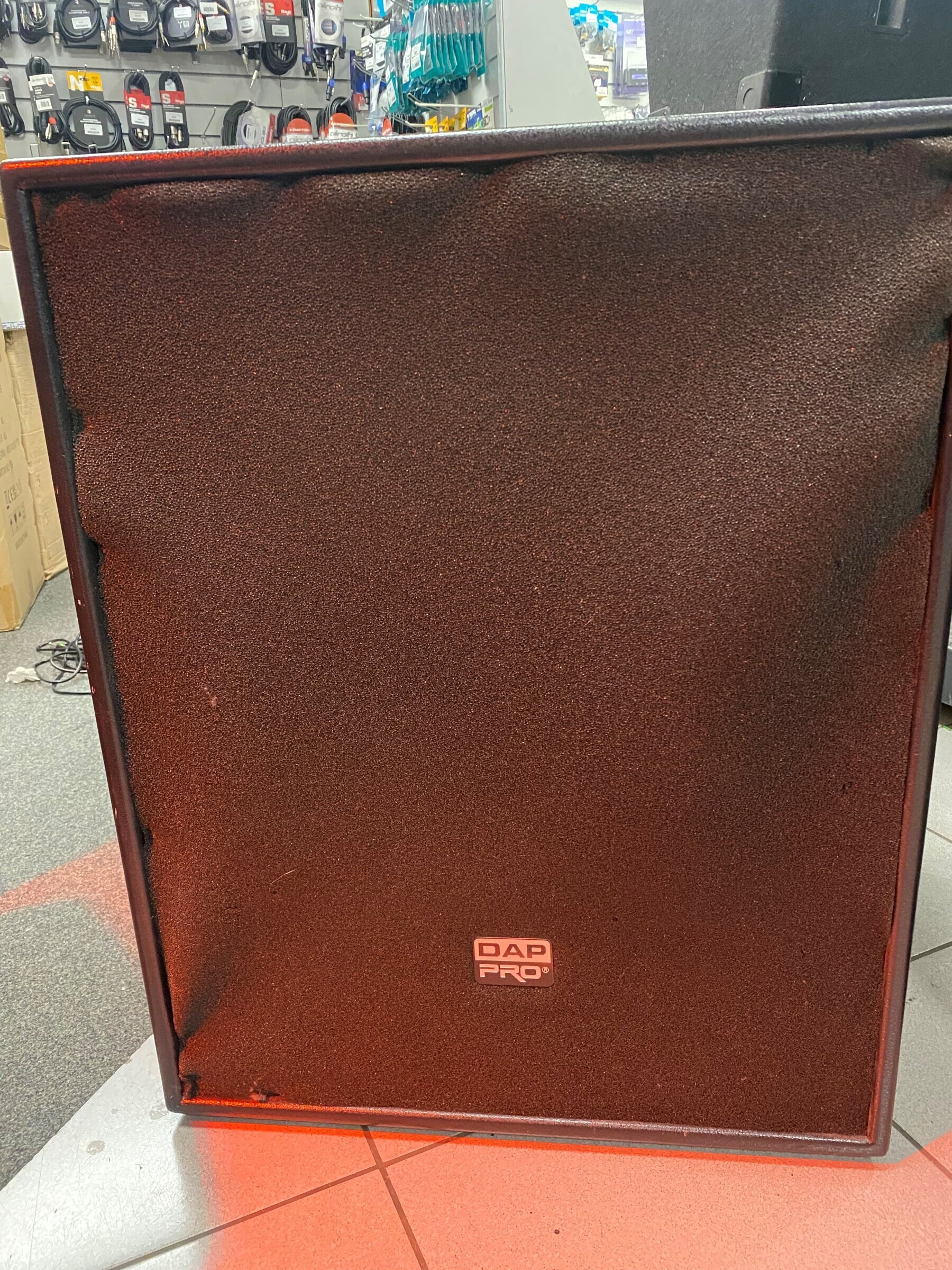 HW Audio:. Dap 18" Bass Bin X18-B - Used, Black