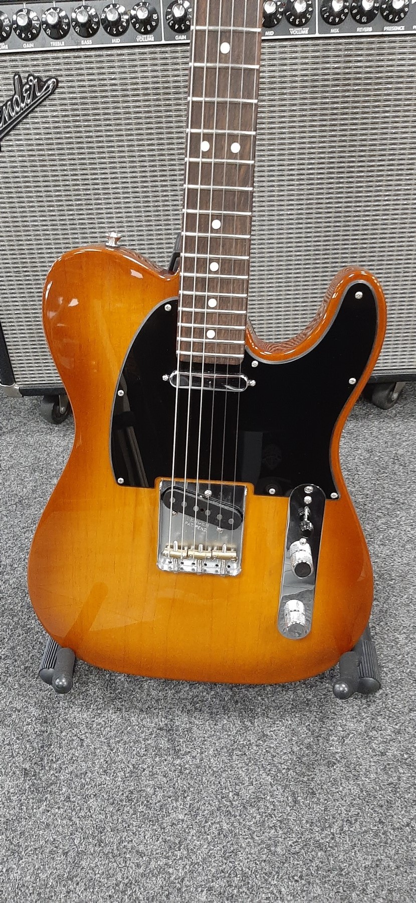 HW Audio:. Fender American Performer Telecaster - Used, Sunburst