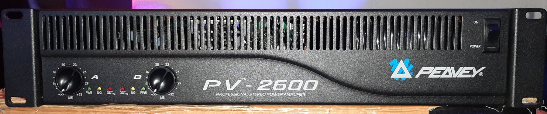 HW Audio:. Peavey PV 2600 900 Watts RMS 4 Ohms Per Channel Power Amp, Black