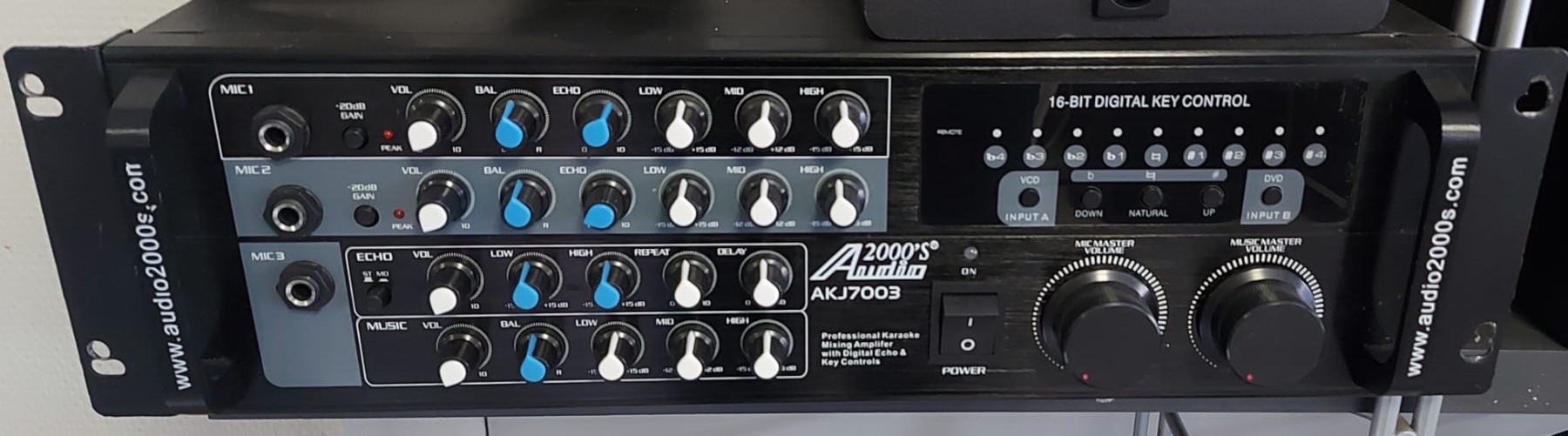 HW Audio:. Audio 2000s Karaoke Amp - Used,