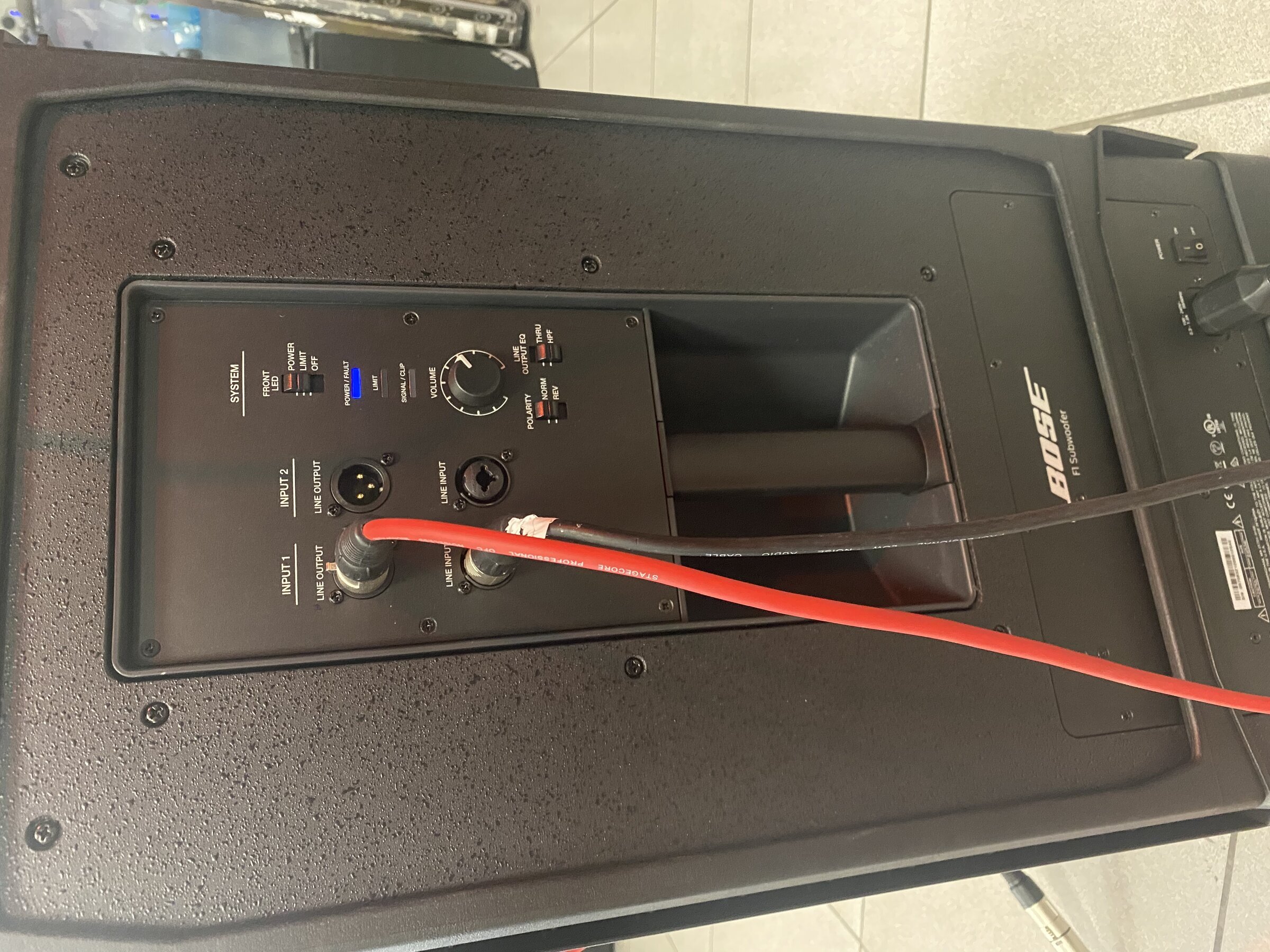 HW Audio:. Bose F1 Subwoofer Powered Bass Bin With Cover - Used