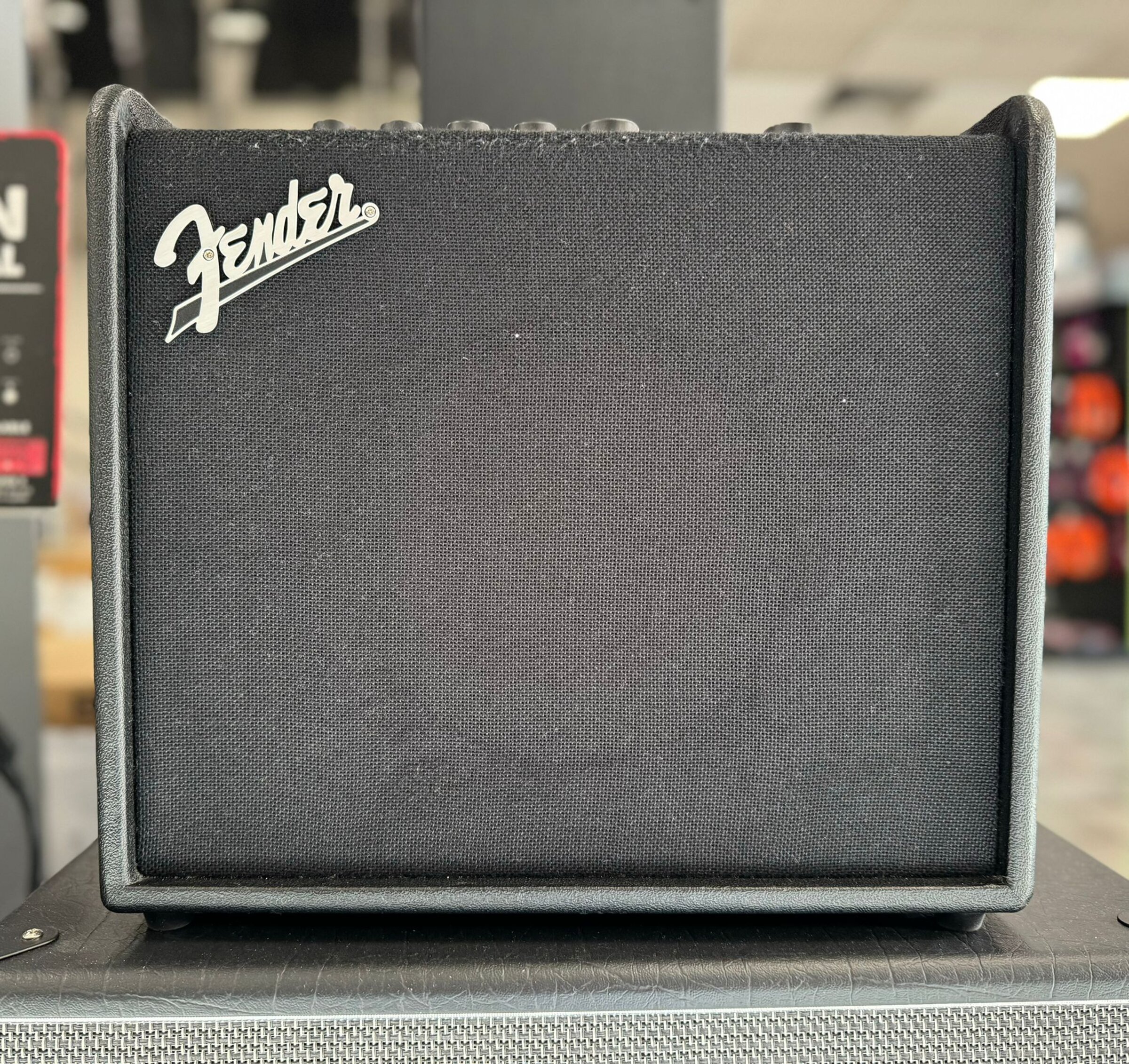 HW Audio:. Fender LT25 Guitar Combo - Used