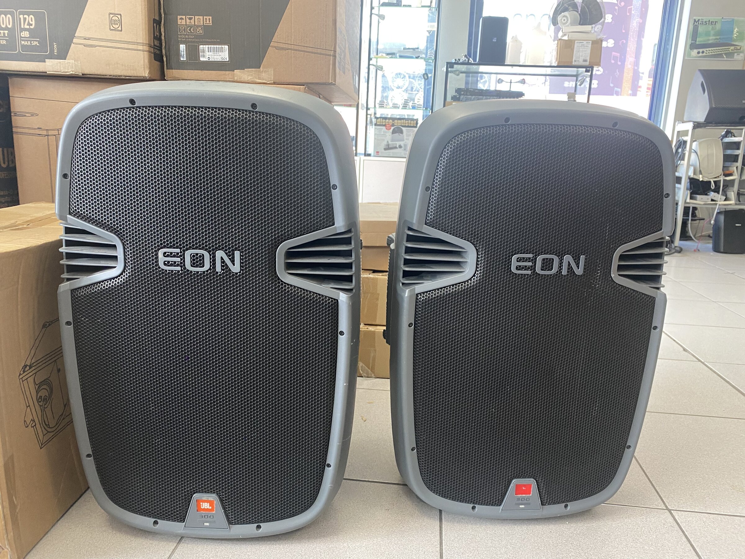 HW Audio:. JBL Eon 315 Active Speakers, Pair - Used