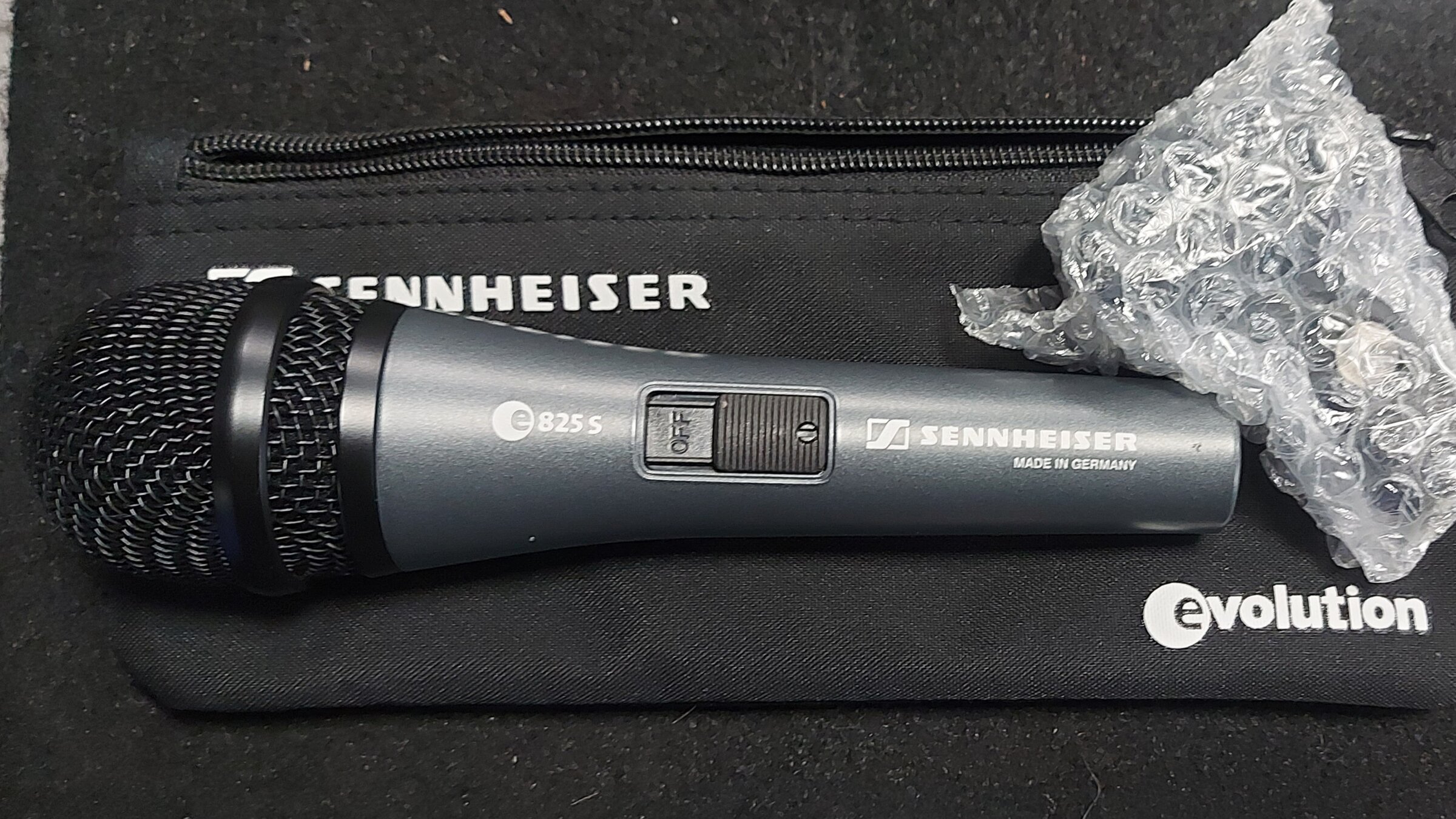 HW Audio:. Sennheiser E825s Cardioid Dynamic Microphone With Switch - Used