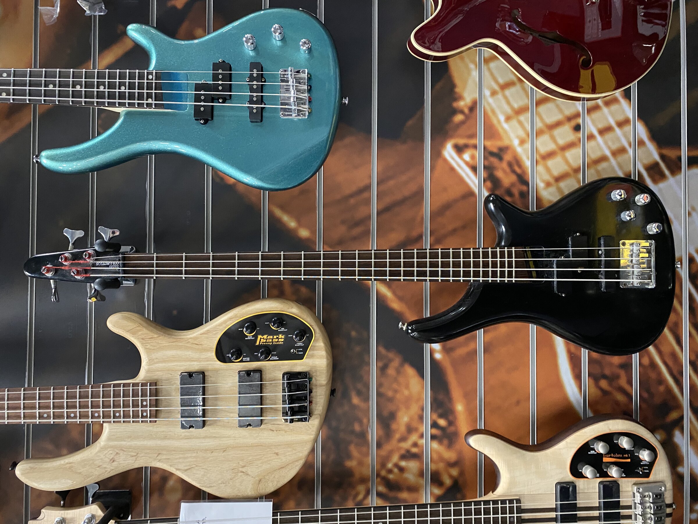 HW Audio:. Bass Collection Bass - Used, Black