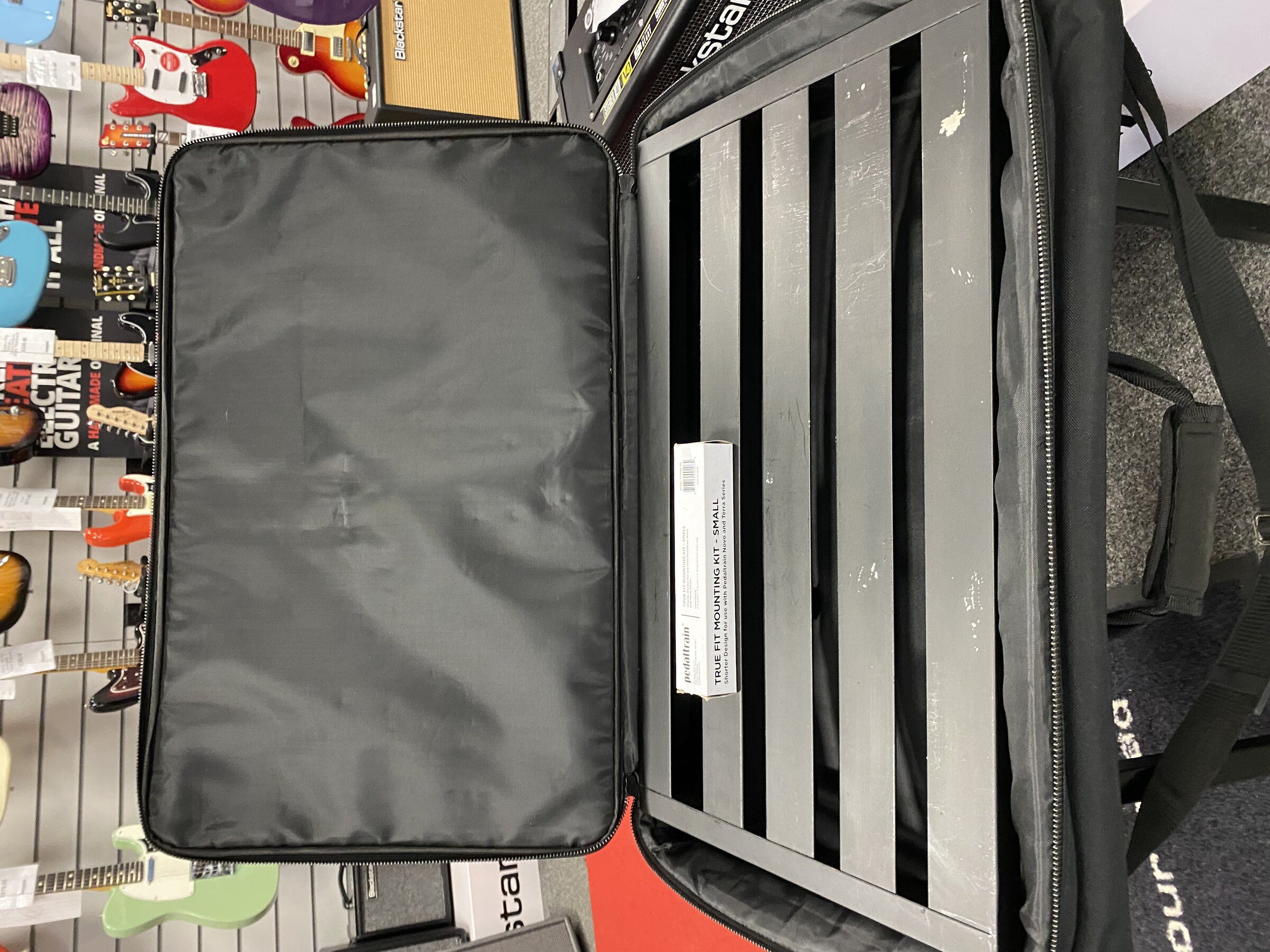 HW Audio:. Pedal Train Novo 24 Pedal Board with Bag - Used