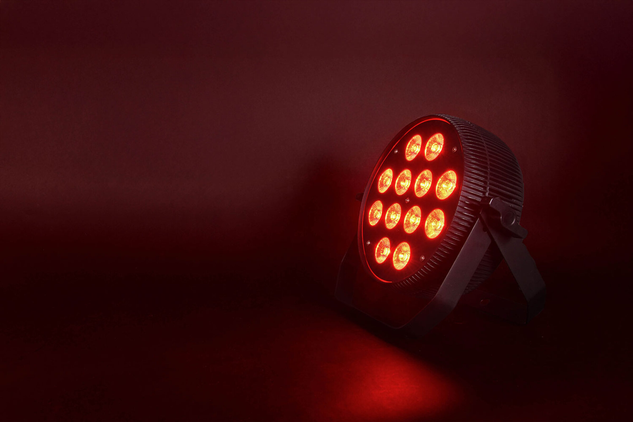 HW Audio:. Citronic MagicPAR-80: 12 X 12W RGBWA/UV Fanless PAR Can ...